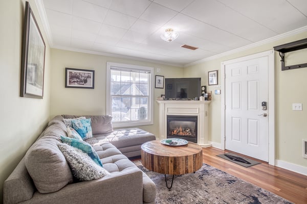 Nye Beach Cottage | 3 Bedroom House in Newport, OR | Meredith Lodging