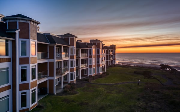 Sunsets at the Shoreline | 3 Bedroom Condo in Newport, OR | Meredith ...