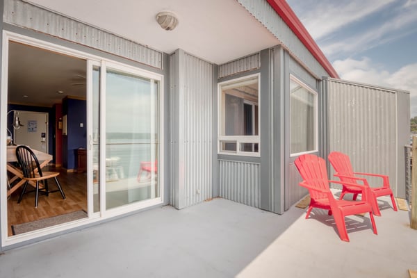Captain's Quarters - Anchor Pier Lodge | 1 Bedroom Studio in Newport ...