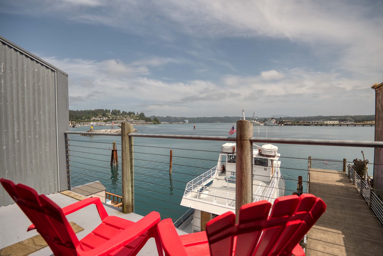 Captain's Quarters - Anchor Pier Lodge | 1 Bedroom Studio in Newport ...